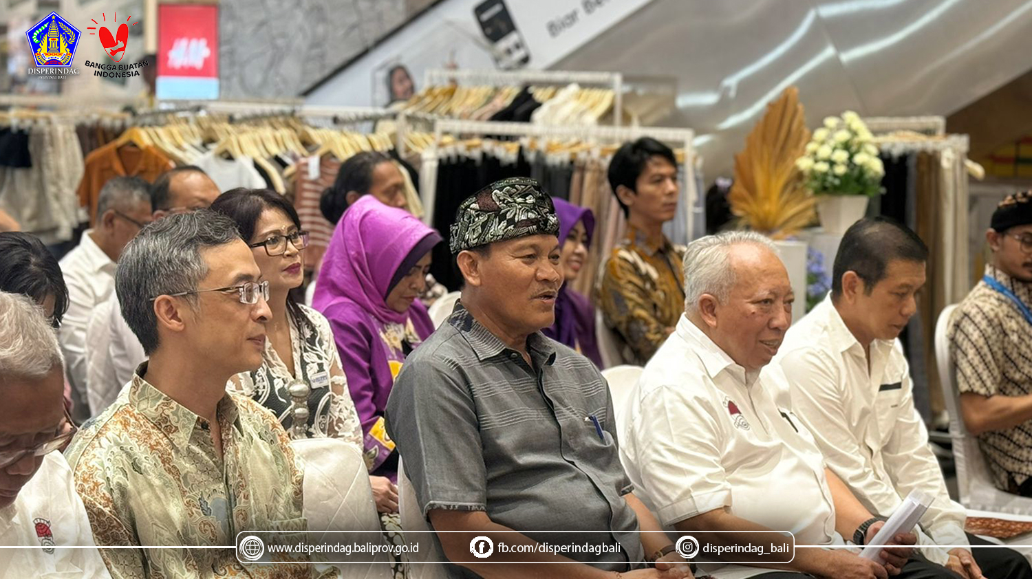 Pembukaan acara Empowerment Talk Show dengan tema “Hambatan Ekspor ...